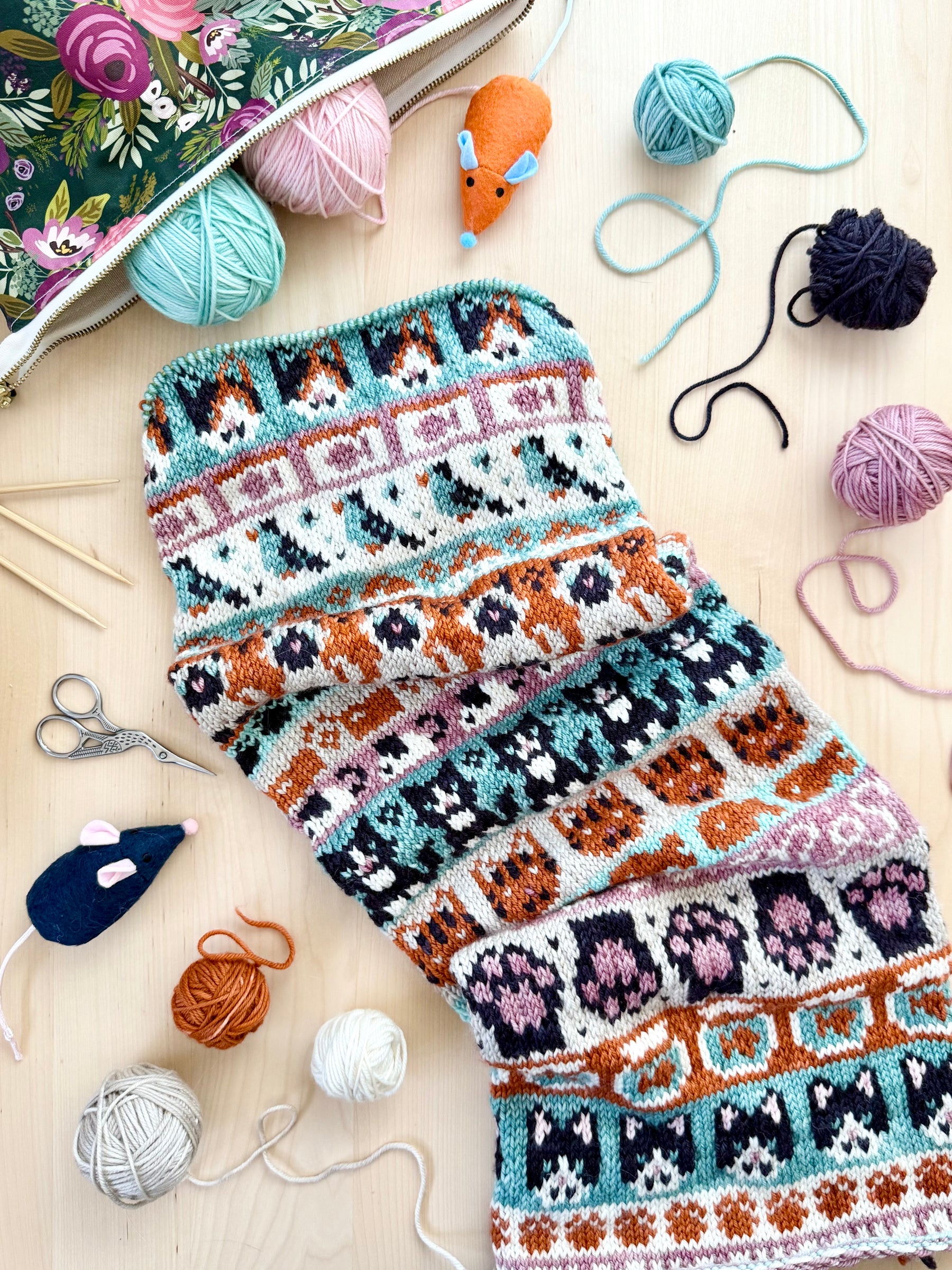 Cat Doodle Cowl (Infinity) | Pacific Knit Co. | Pacific Knit Co