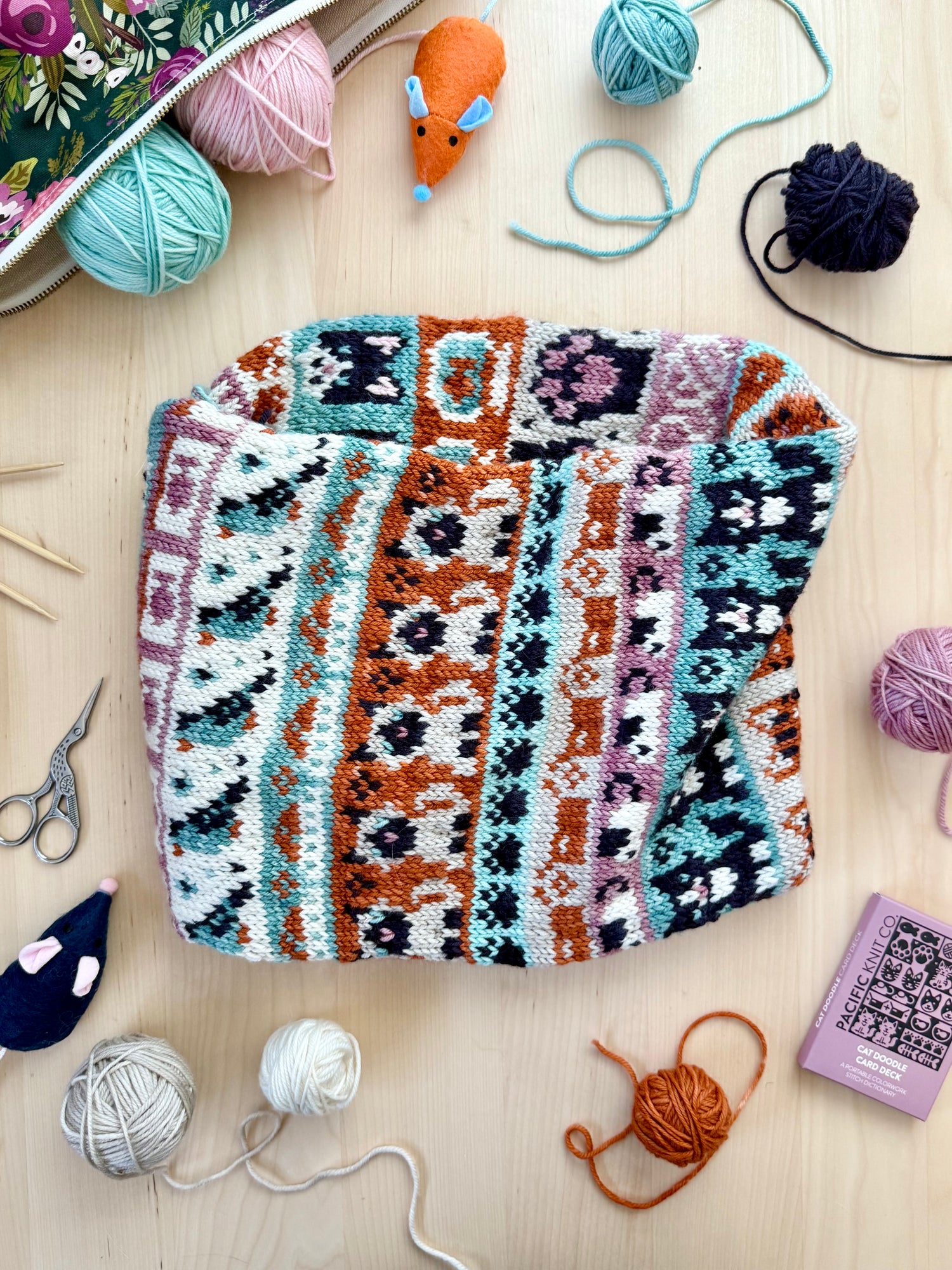 Cat Doodle Cowl (Infinity) | Pacific Knit Co. | Pacific Knit Co